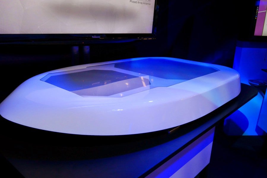 Panasonic, Boeing Lightweight Antenna to Offer IFC, Reduced Emissions ...