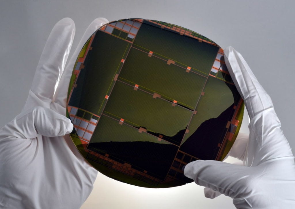 MicroLink Develops New Solar Cell Tech for Department of Energy - Via ...