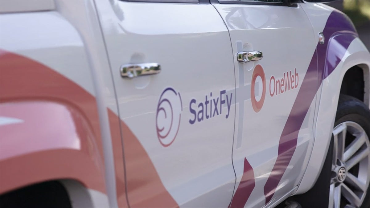 SatixFy Achieves First 5G LEO Satellite Backhaul Link with OneWeb ...