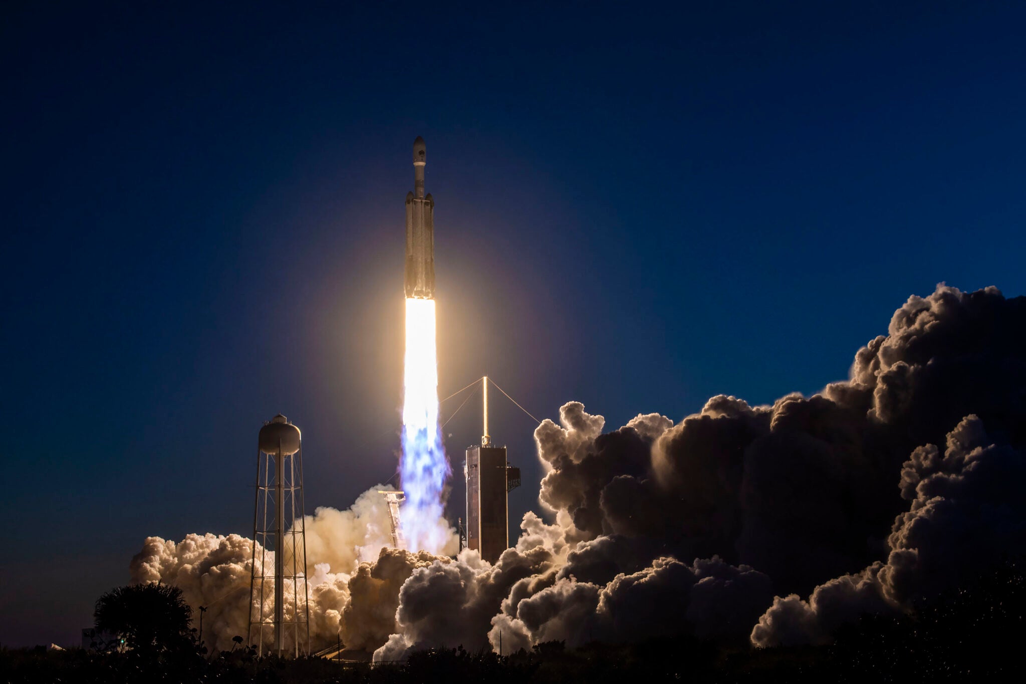 SpaceX Nabs $744M in New National Security Space Launch Task Orders ...