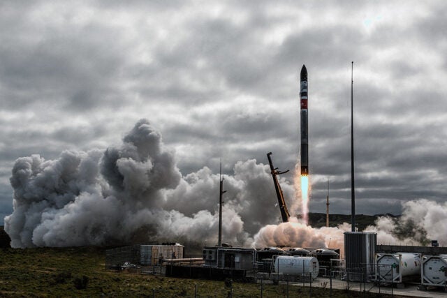 Rocket Lab Reuses Rutherford Engine for Company's 40th Launch - Via ...