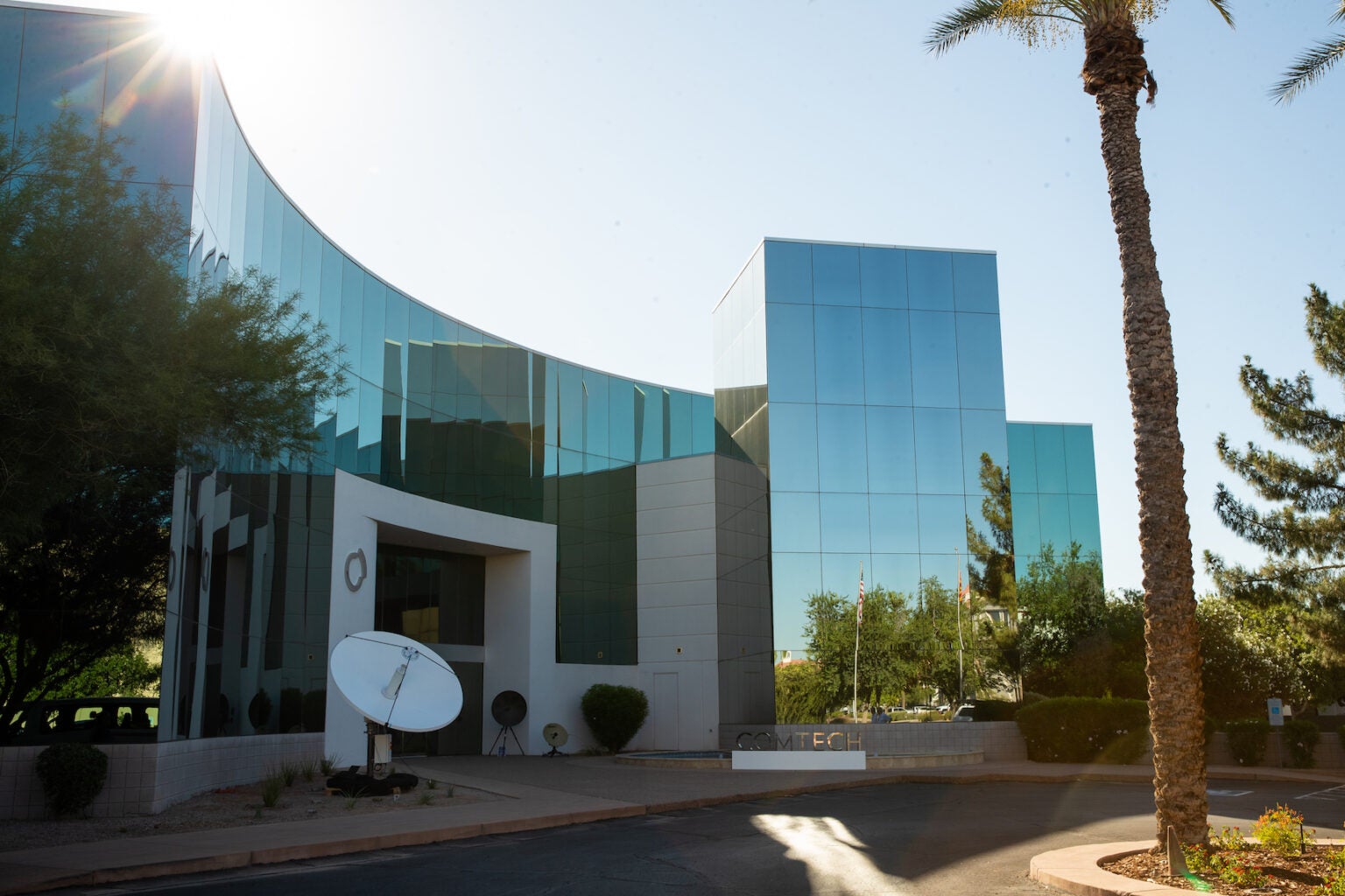 Comtech Wins $48.6 Million US Army Contract for Digital Modems - Via ...