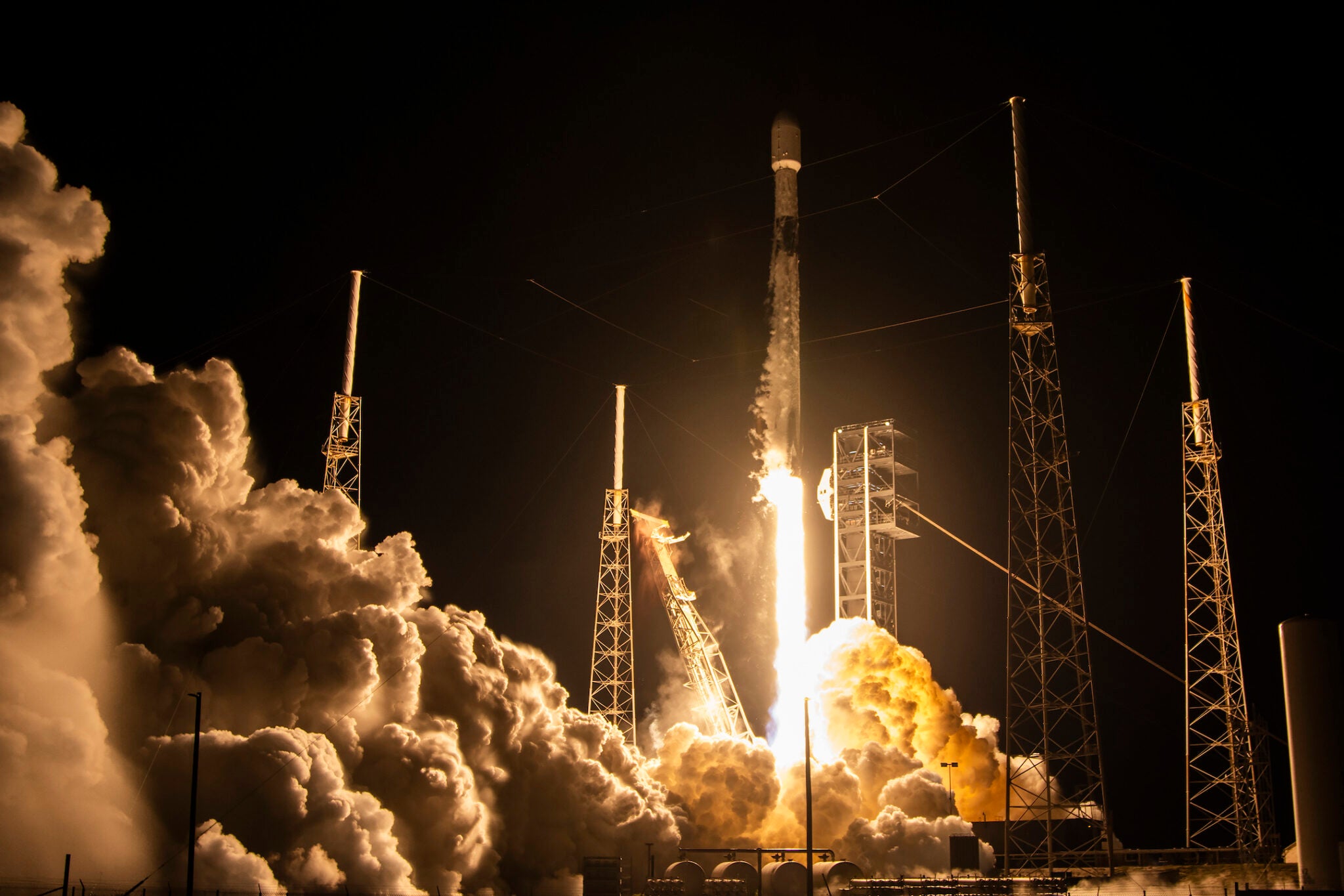 Weekend SpaceX Bandwagon Mission Launches 18 Payloads to Mid ...